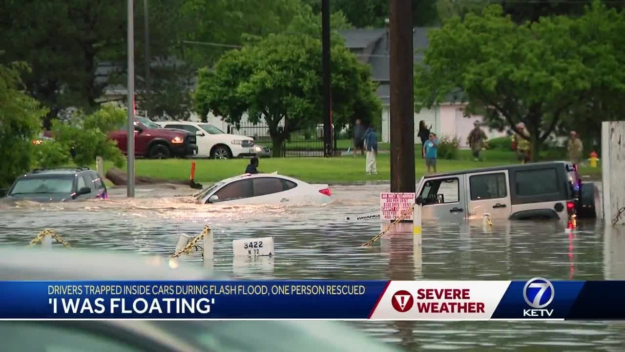 'I was floating': Drivers trapped inside cars during flash flood, one ...