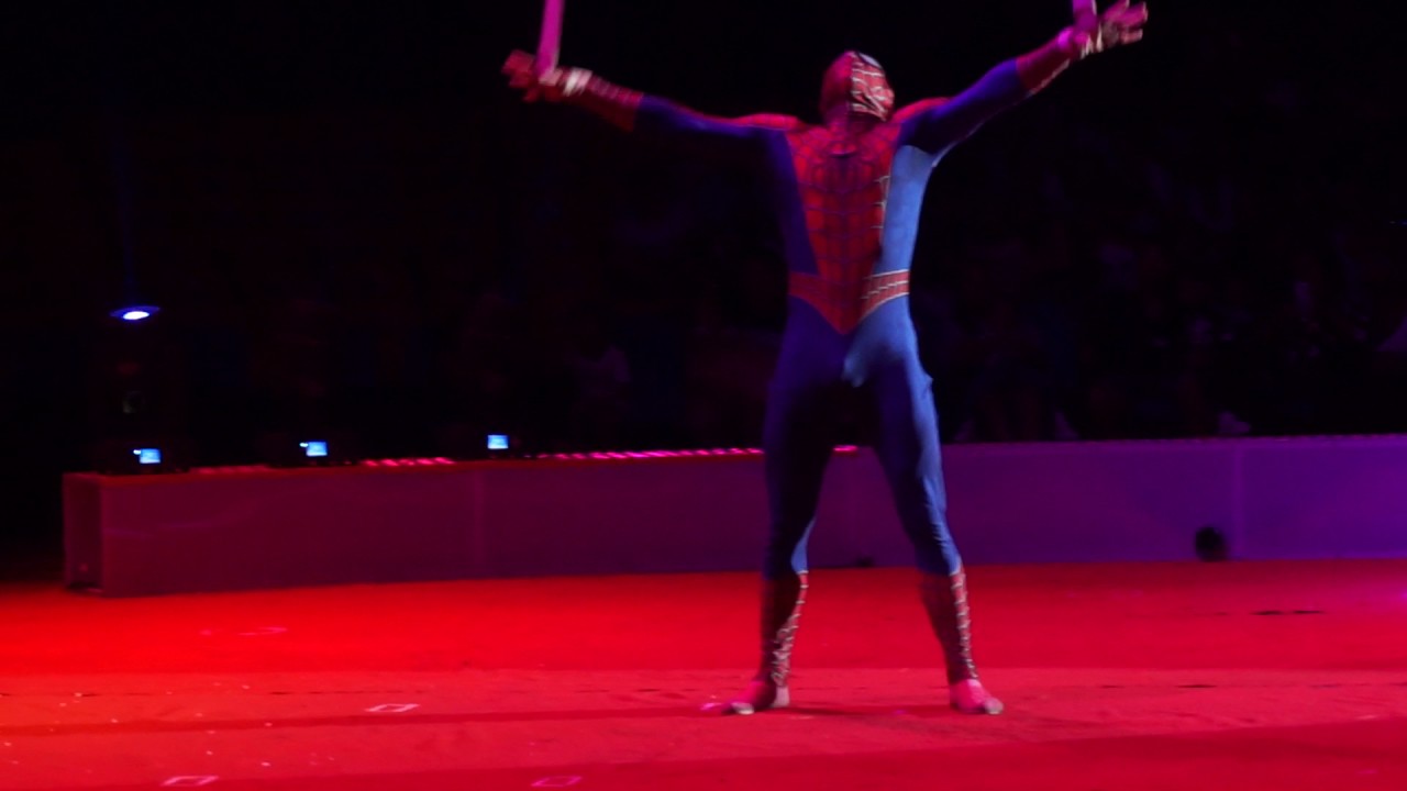 Spider Man ( The magical circus of Siam 29072017) - YouTube