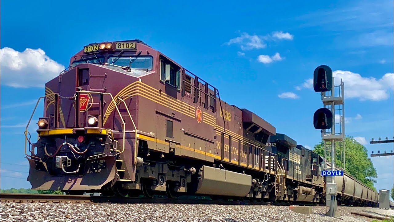 NS #8102 Leads NS 51E through New Haven - YouTube