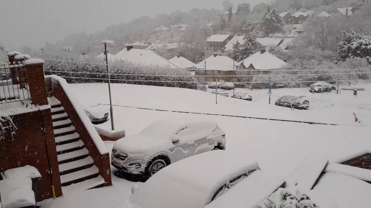 Heavy snow in High Wycombe, Buckinghamshire. Winter 2010 - YouTube