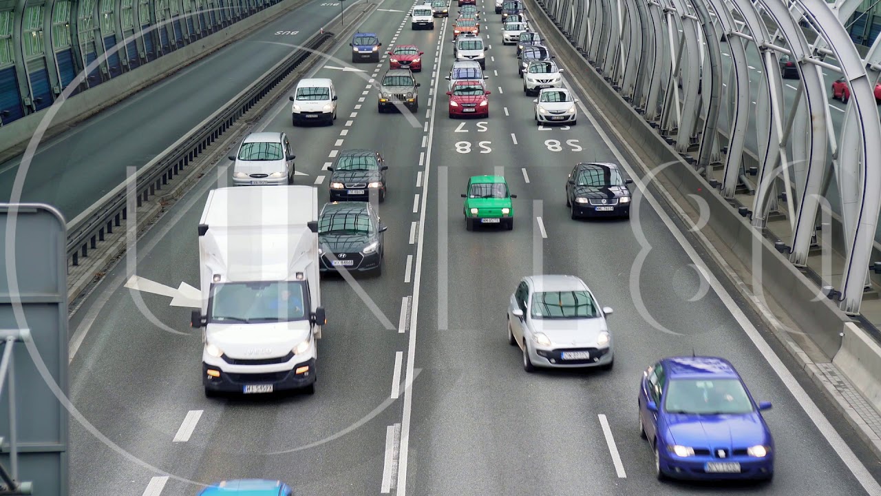0552 Close up of cars moving slowly in the traffic - YouTube