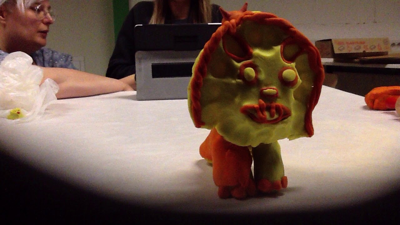 Lejon attack - YouTube