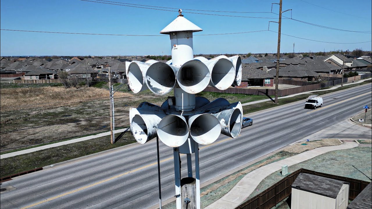 FS 2T22 Siren Test - Full Alert - Moore, Oklahoma - YouTube