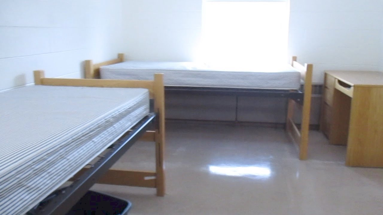 LAST DAY OF FRESHMEN YEAR OF COLLEGE AND FINALS AND MOVING BACK HOME ...