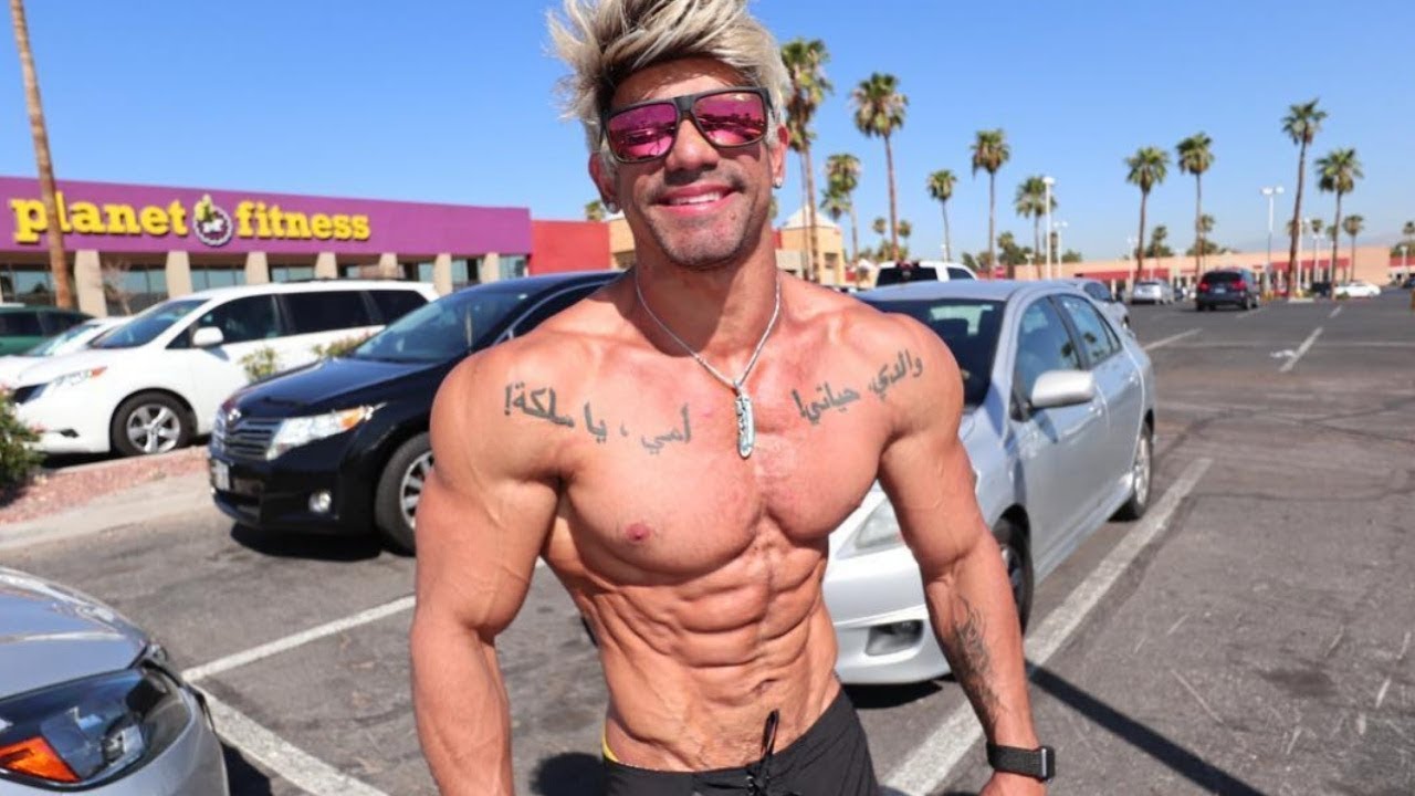 STREAMER BODYBUILDER 💪🏻 - YouTube