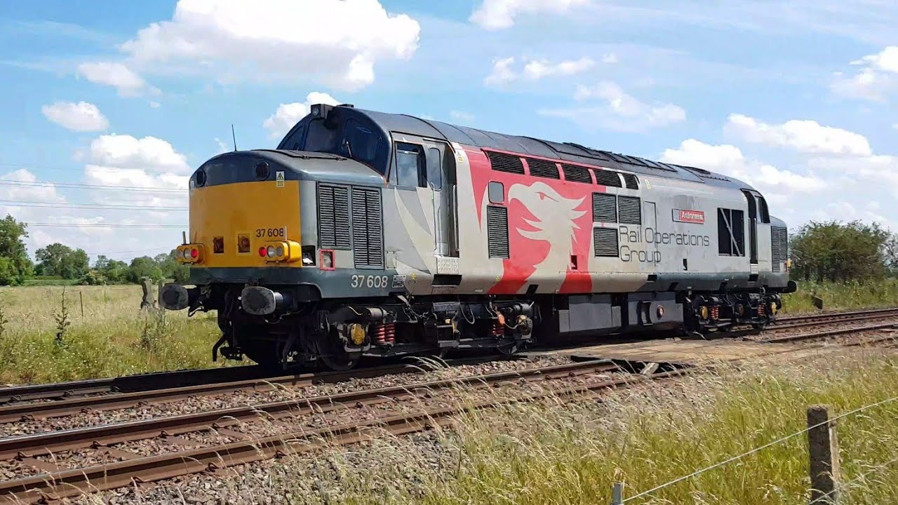 37608 (Andromeda) ROG 017M Derby R.T.C. to Norwich passing Uffington ...