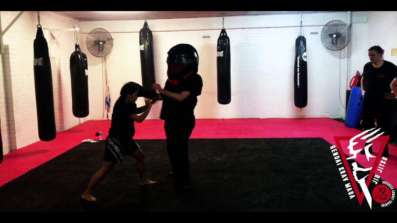 Realistic Self Defence Scenario Training at Gendai Krav Maga - YouTube