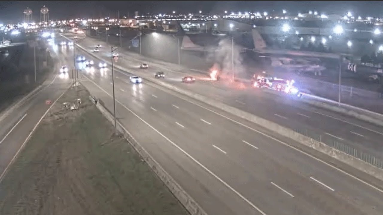 Authorities Respond To Vehicle Fire On Eastbound I-40 - YouTube