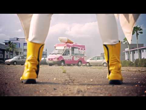 Burnout Crash! - David Hasselhoff Trailer (Xbox 360)