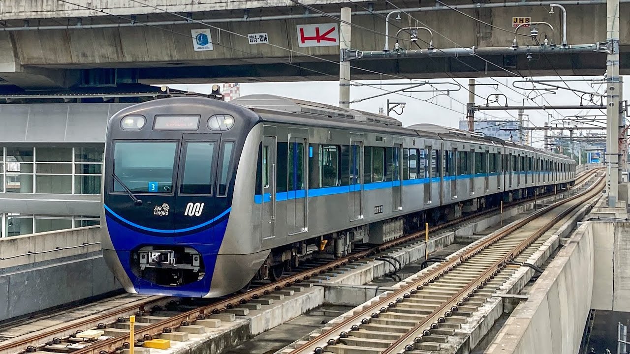 Kompilasi Kereta MRT Jakarta di Stasiun ASEAN Terbaru 2022! - YouTube