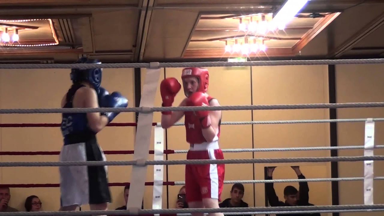BOXING GIRLS BEGINNER FIGHT PART 2 - YouTube