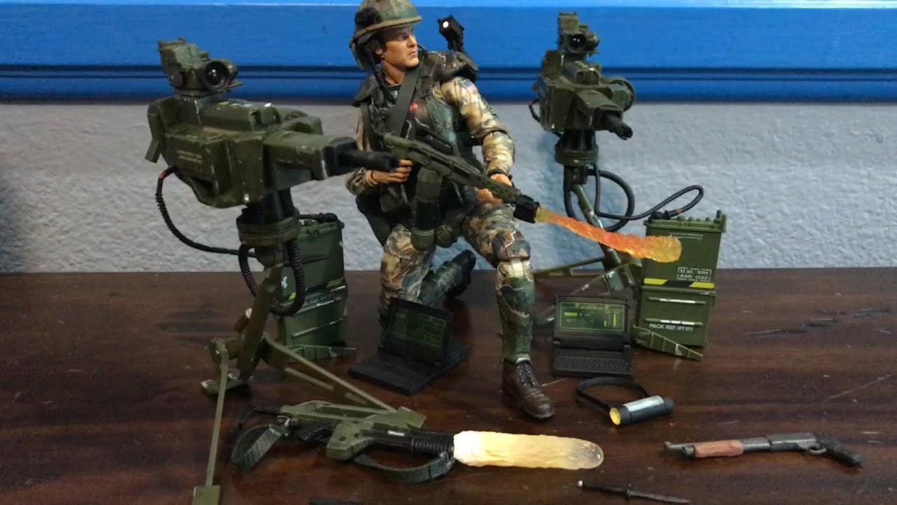 Neca aliens USCM Arsenal accessory set action figure review - YouTube