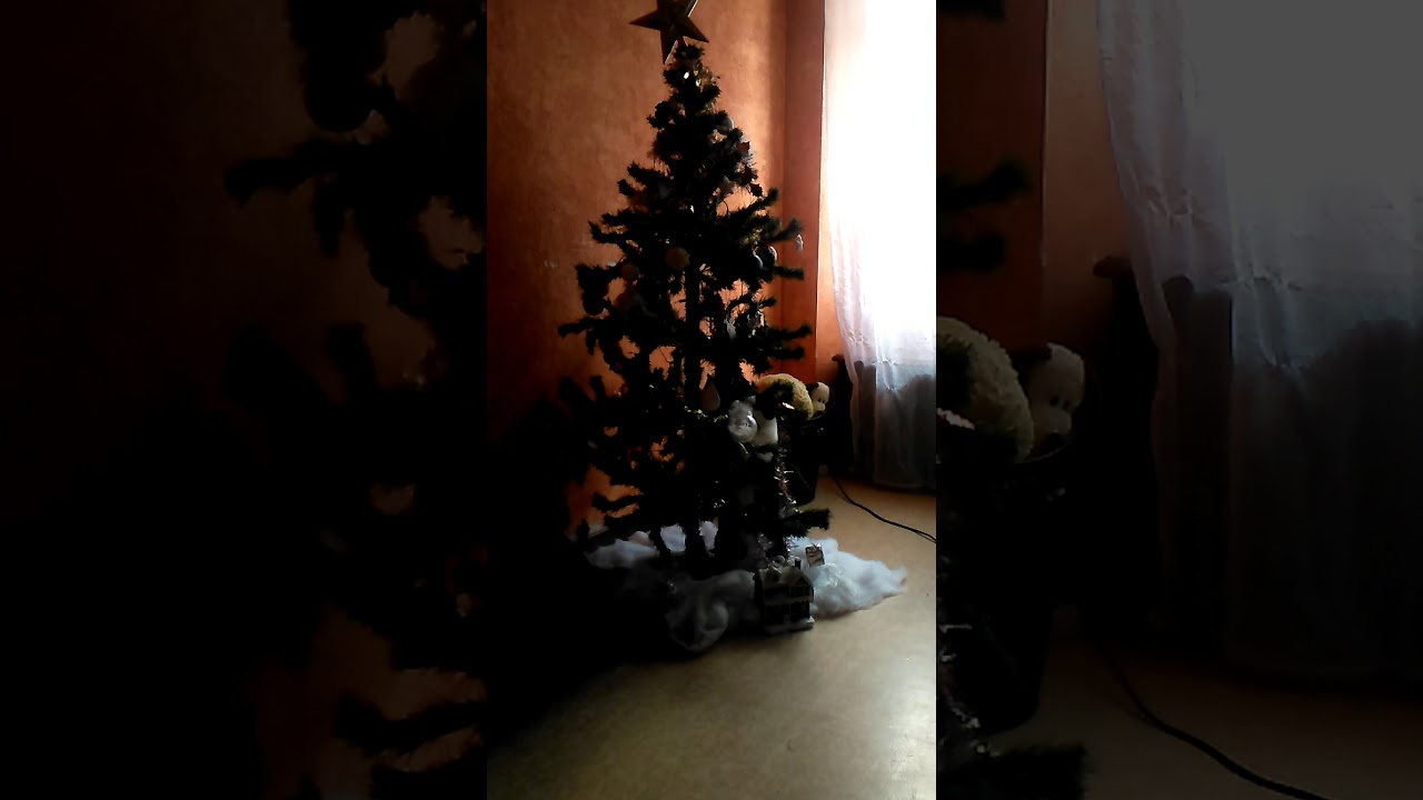 Bye bye Christmas tree - YouTube