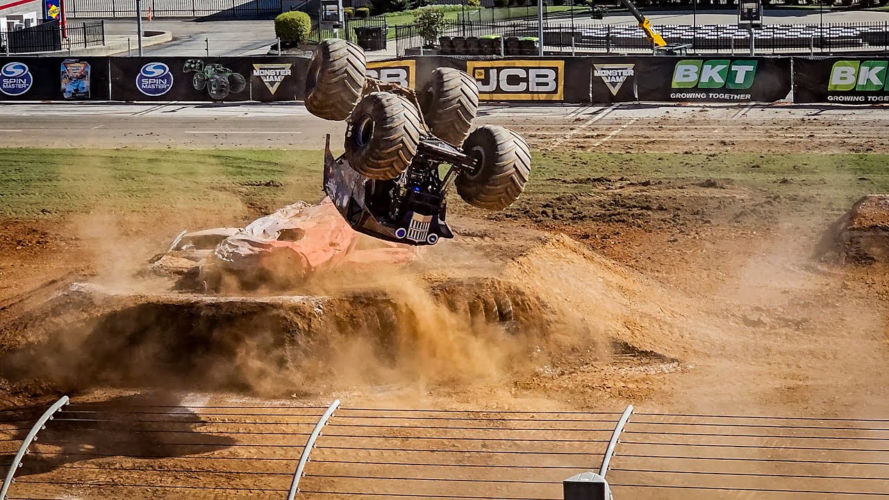 Son Uva Digger Freestyle Monster Jam Atlanta 2025 Show 2 - YouTube