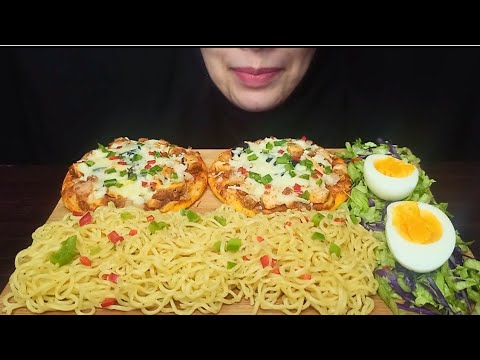 Asmr eating spicy noodles pasta food pakistani mukbang - YouTube