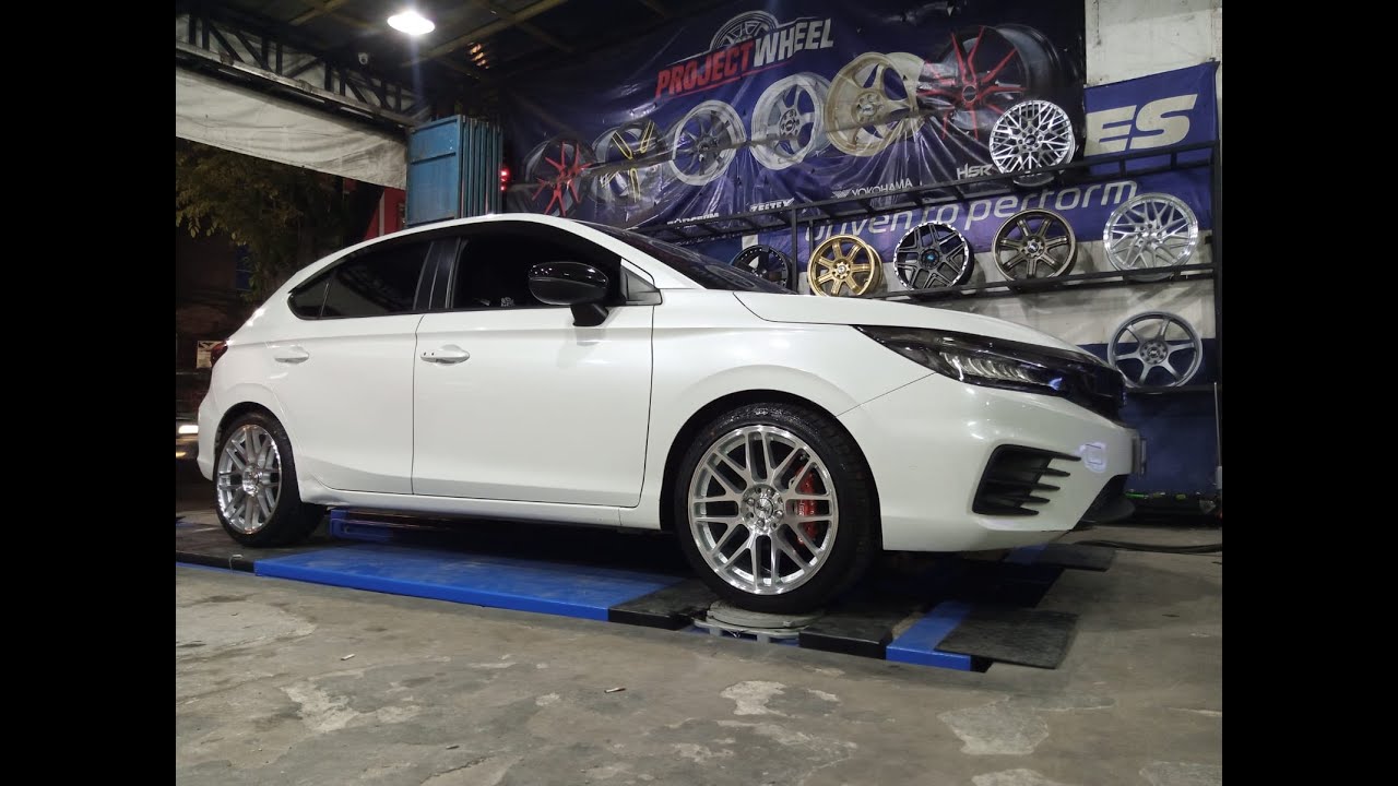 MODIFIKASI HONDA CITY RS PAKAI VELG HSR RING 18 RAI S1 SILVER POLISH ...