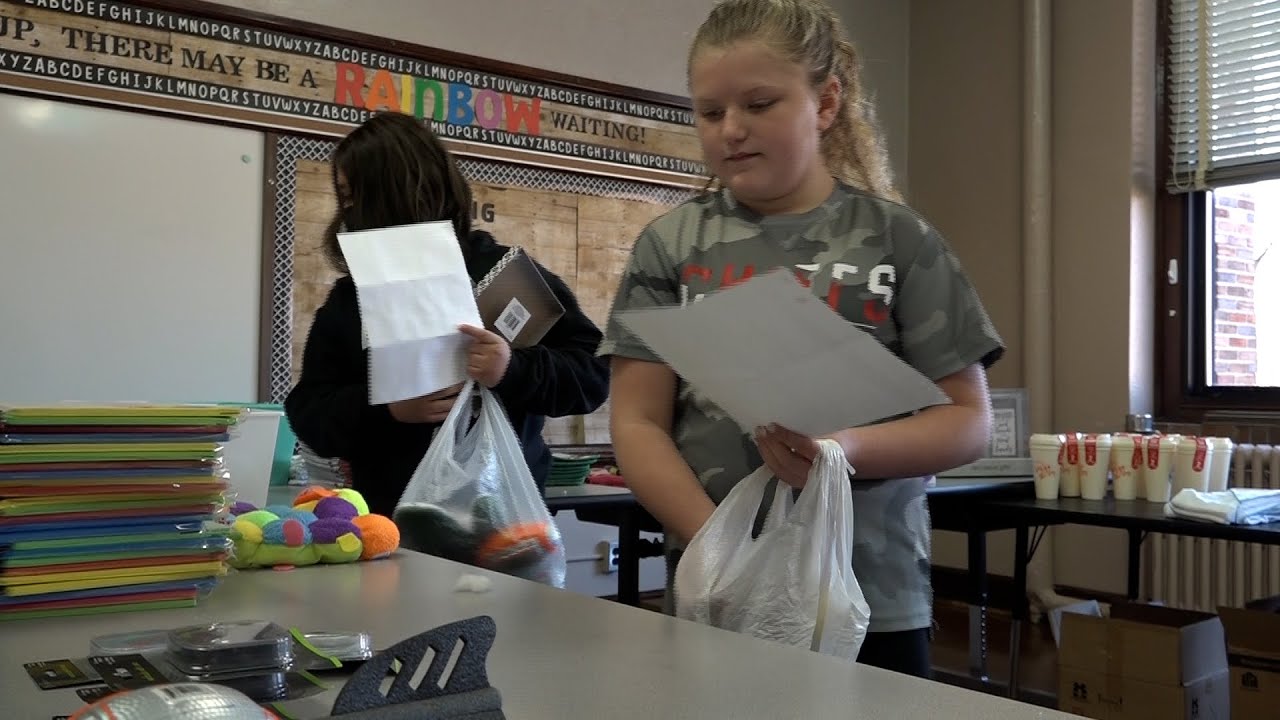 Edison and Hosea Elementary Holiday Stores - YouTube