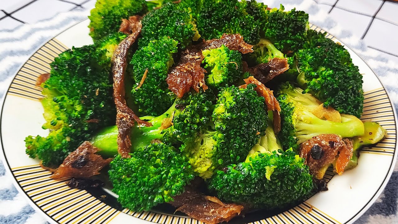 This broccoli is so delicious I cook it everyday! Easy dinner recipe ...