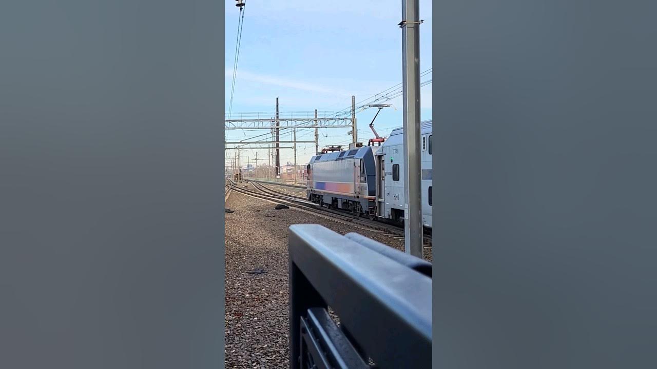 New Jersey Transit ALP-46A #4648 #njt #trains #railfan #railroad #locomotive - YouTube