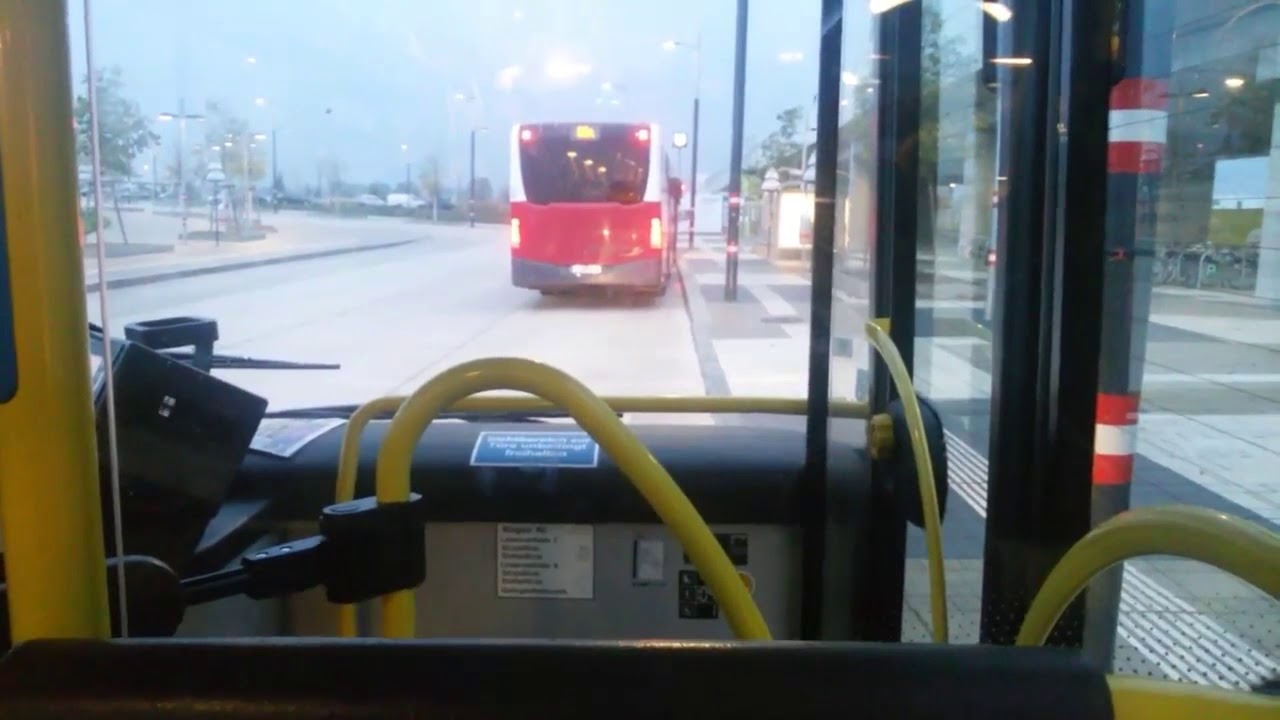 Autobus Linie 84A im 22. Bezirk in Wien - YouTube