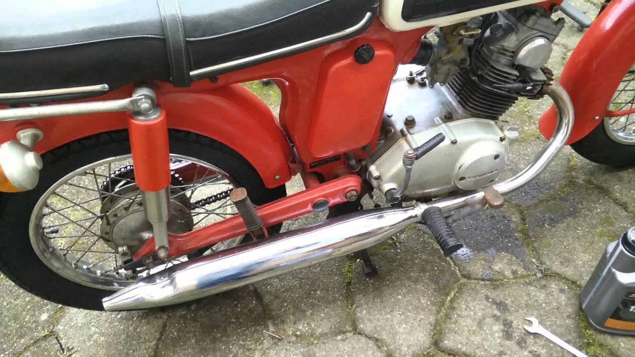 Honda CD125 first run. - YouTube