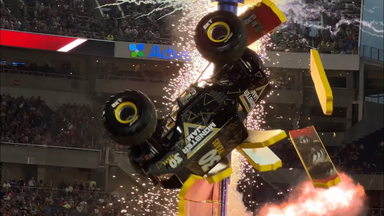 Monster Jam 2022 - Backflip Compilation - YouTube