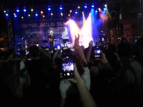 //Manuş Baba Bitlis'te konserde Kürtçe şarkı// #keşfet #beniöneçıkart 👌💜💜💜💜