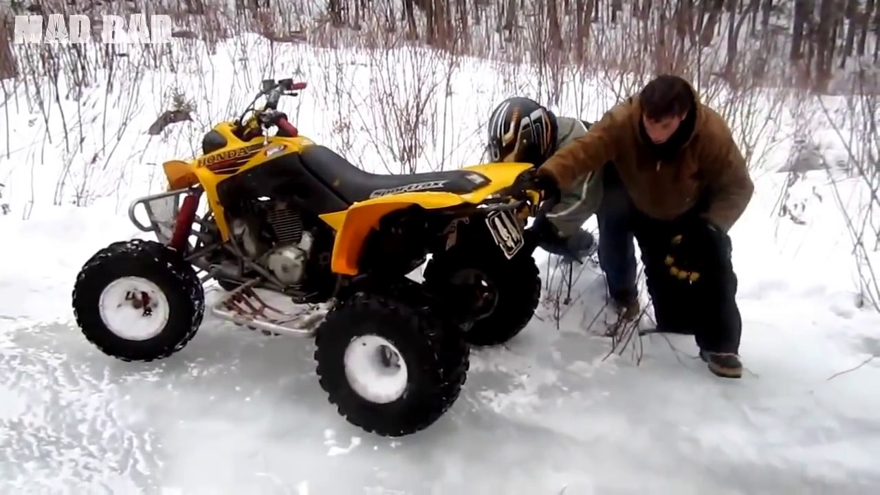 Funny People Falling on Ice Compilation [2015] - YouTube