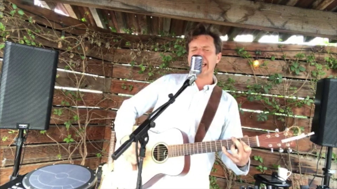 Matt Bolton live looping "Sweet Emotion" Chords - Chordify