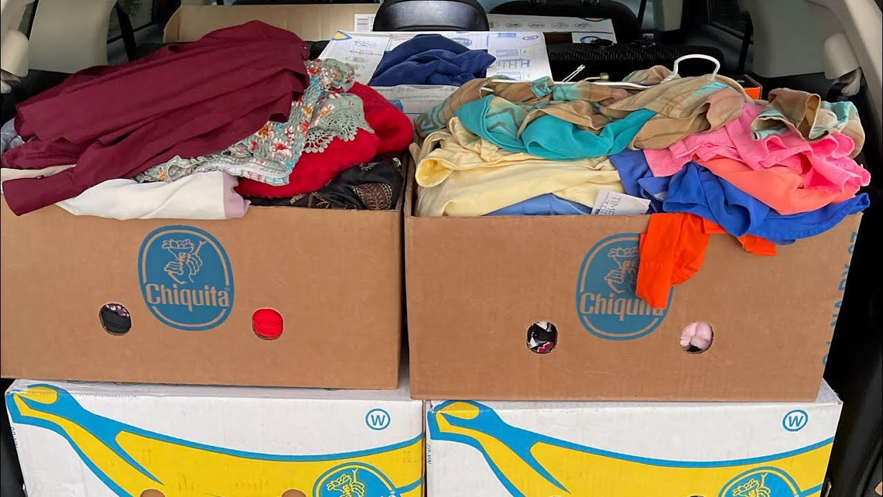 Surprise more free clothes! Yep it happened again. 🥰 Free yard sale ...