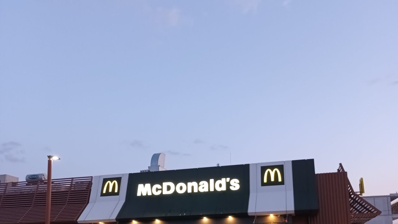 Πήγα McDonald`s με τον Άγγελο στην Αθήνα - YouTube