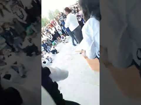 320 sayli tam orta mektebde 1-ci siniflerin reqsi...