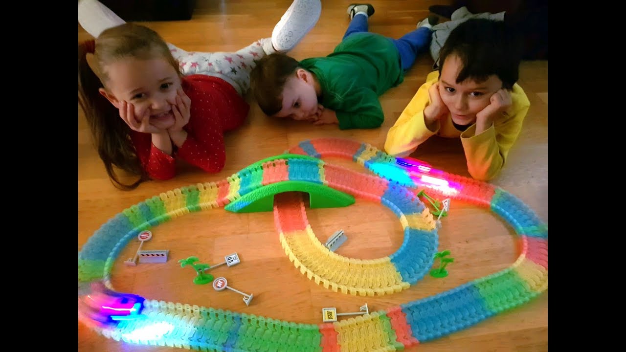 Crazy Magic Cars/Tracks Glow in The Dark/Kids race - YouTube