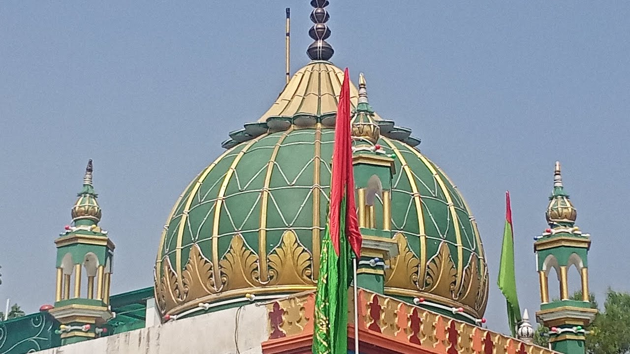 kaliyar sharif chadar on dargah hajrat miya jamil shah sabri - YouTube