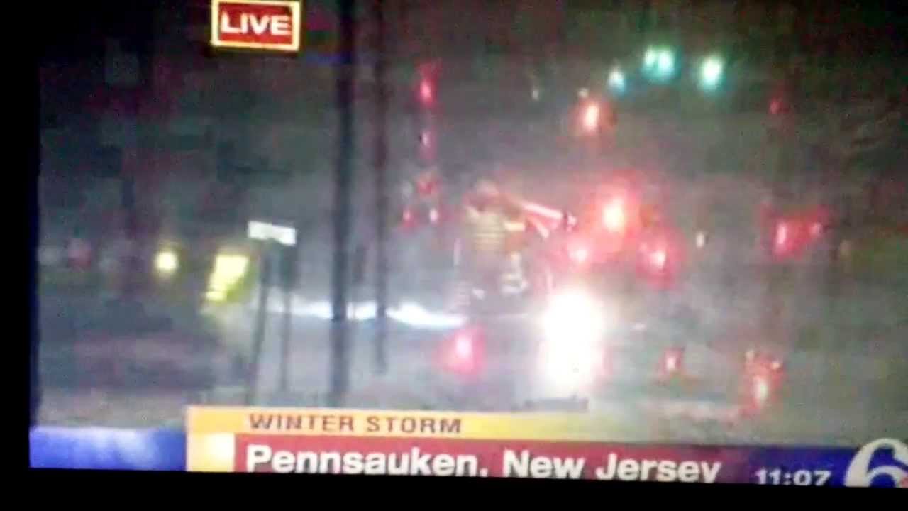 People thrown off bus - YouTube