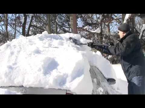 How to Remove Snow from Your Car - YouTube