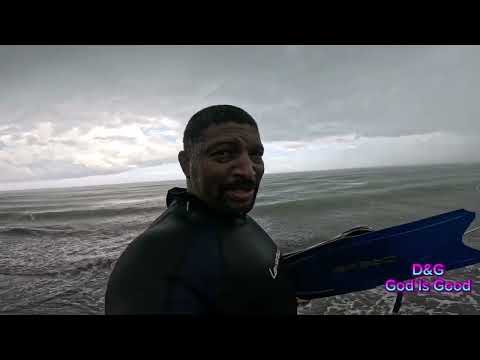 Spearfishing in a Tropical Downpour: Catching River Fish & D&G’s Special Curry Crab Feast 🇯🇲⛈️🦀