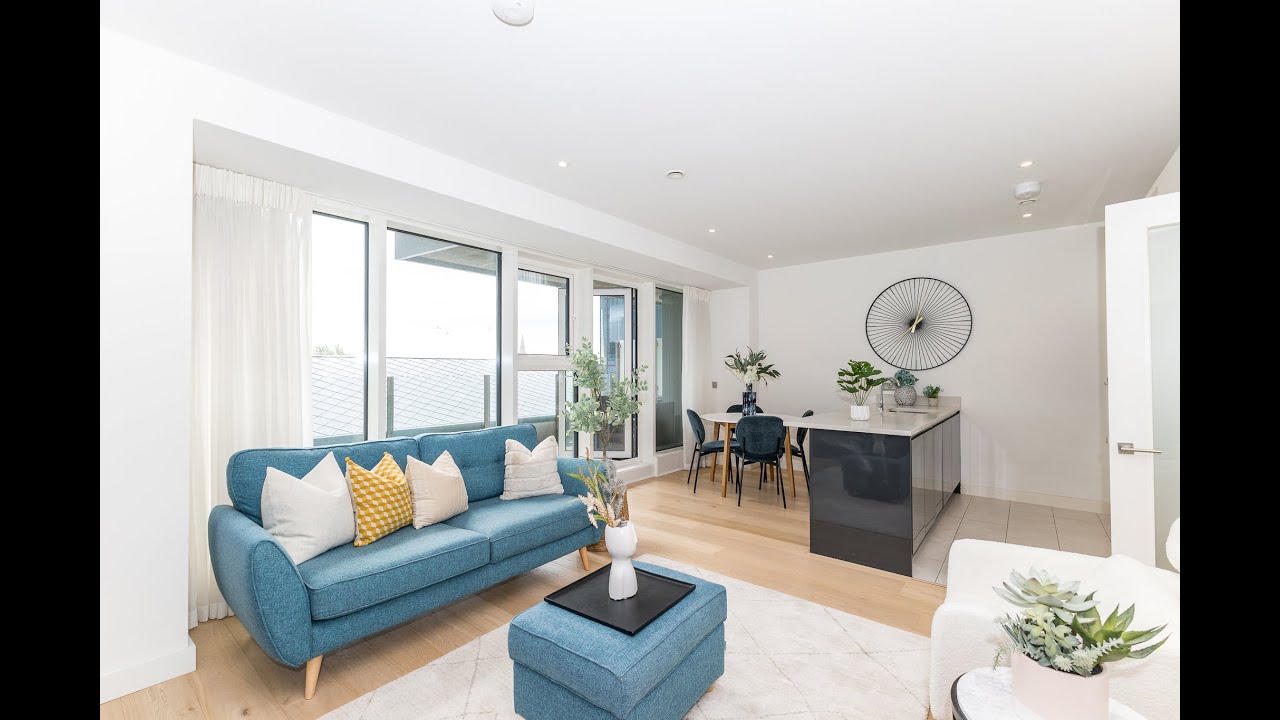 6 Hanover Court, 8 Hanover Quay, Dublin 2, D02 HP71. - YouTube