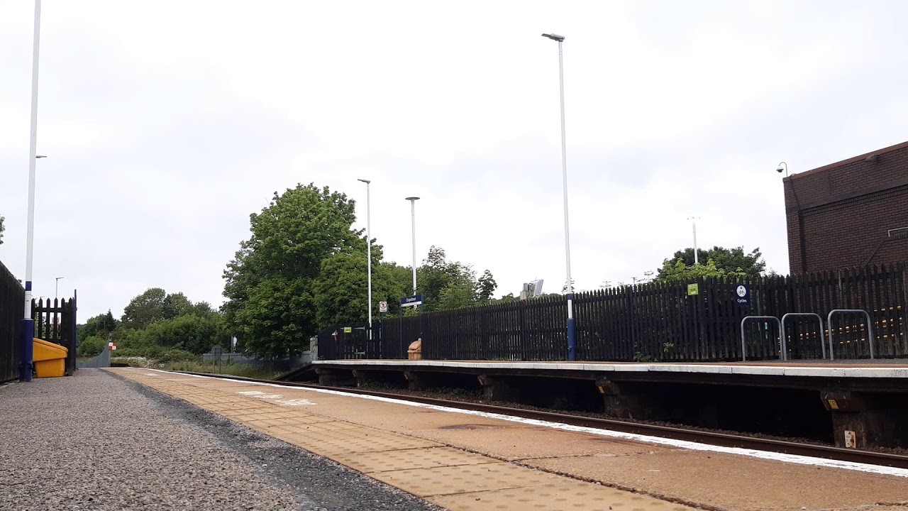 EMR hst passes through Chapeltown on 1C61 with tones on the 7-6-2020 ...