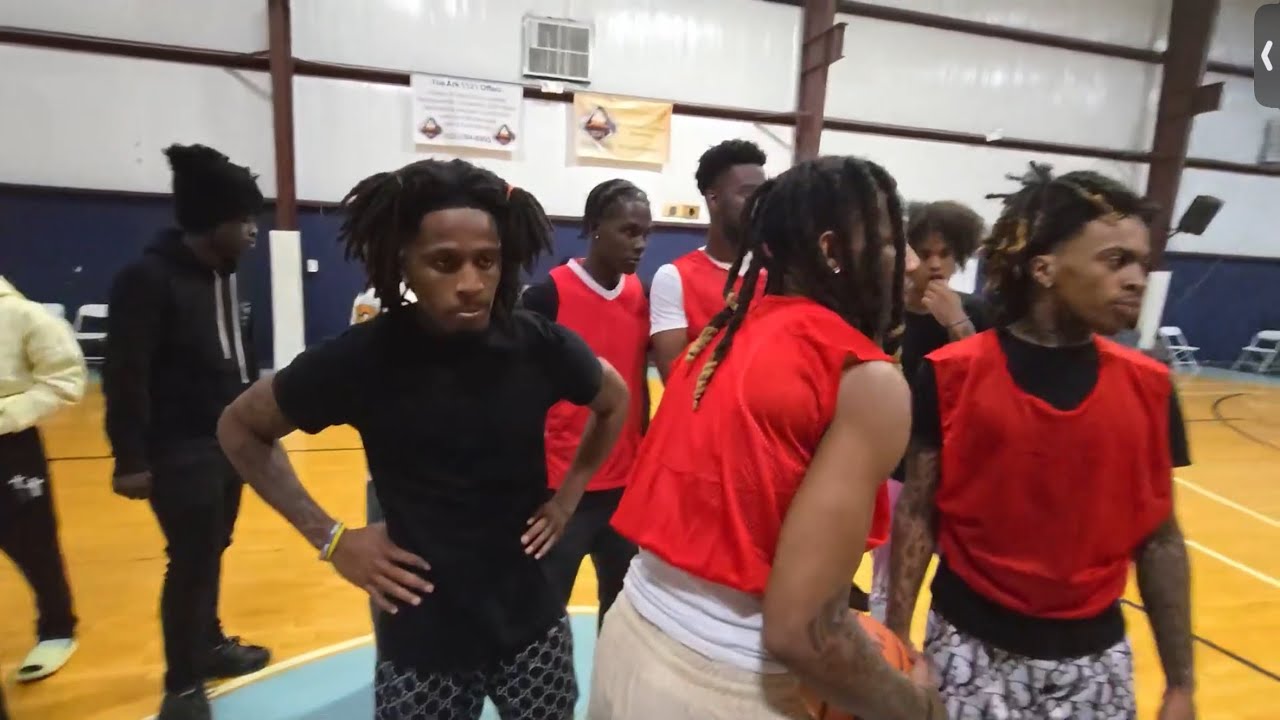 Eli Unique Twitch Stream Part 4 01/01 - YouTube