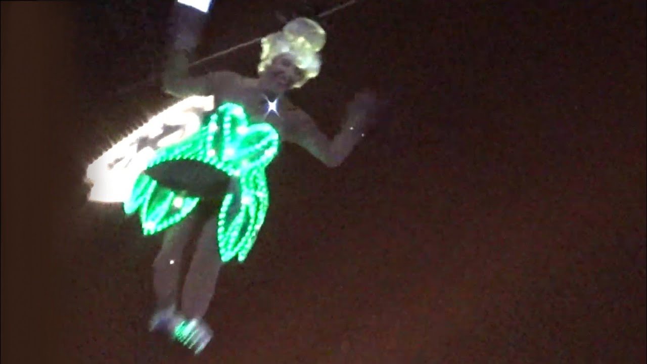 Tinkerbell's Flight during Disney's Happily Ever After Fireworks on 2 ...