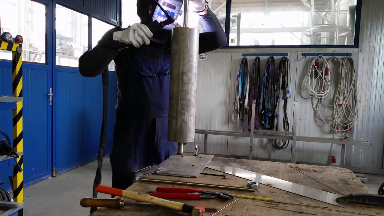 AWI hegesztés - YouTube