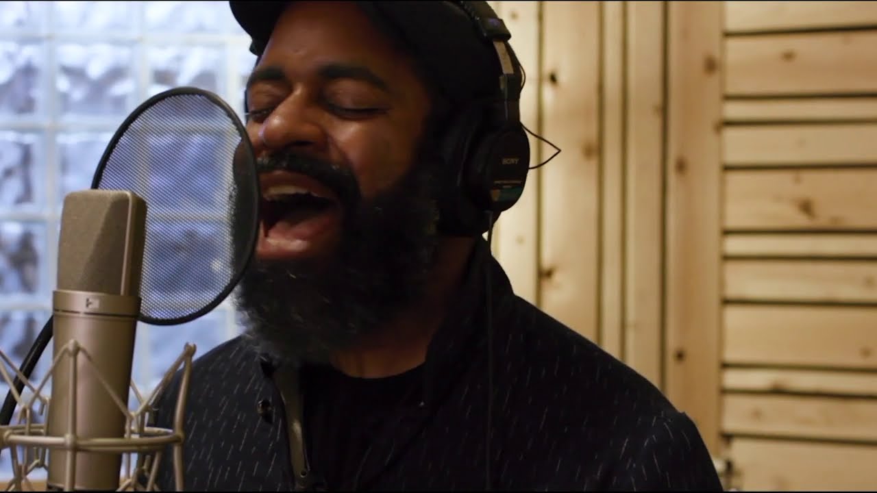 RISE UP: A musical performance by Daniel Breaker @ UNH's 2020 Virtual ...