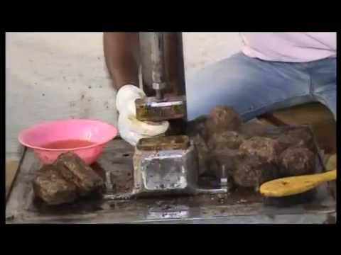 Shea butter production in Northern Ghana - YouTube