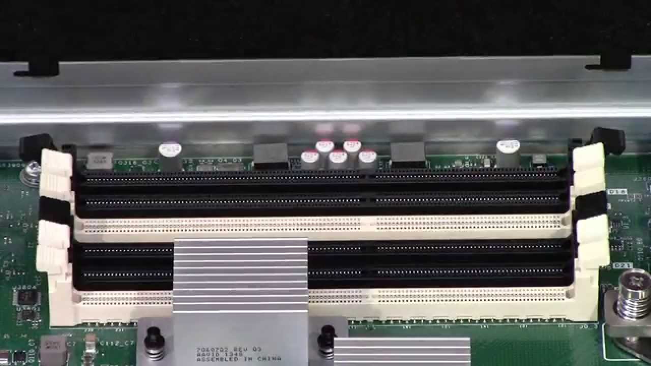 Oracle's Sun Server X4-8 DIMM Replacement - YouTube
