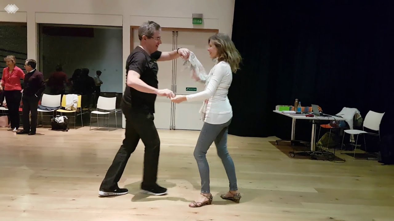 Setenta y Tres, in 2 min Cuban Salsa Moves #16 - YouTube