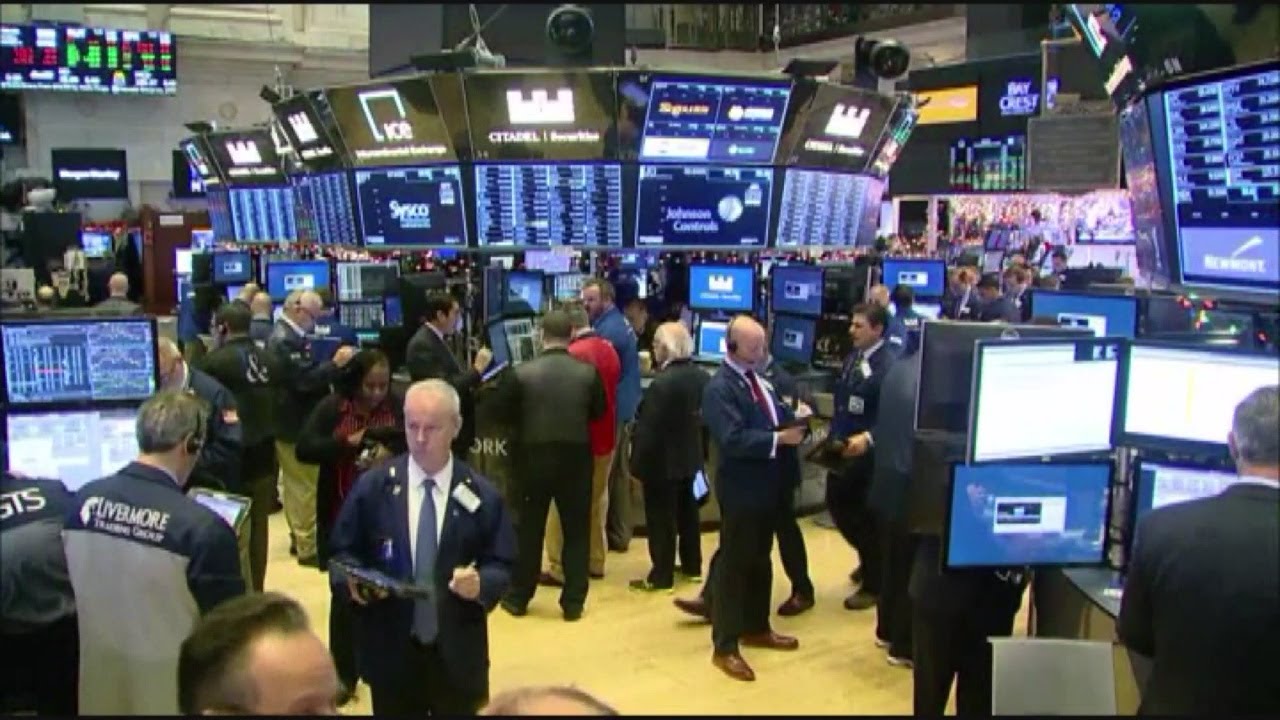 Worst day on Wall Street since 1987 as virus fears spread - YouTube