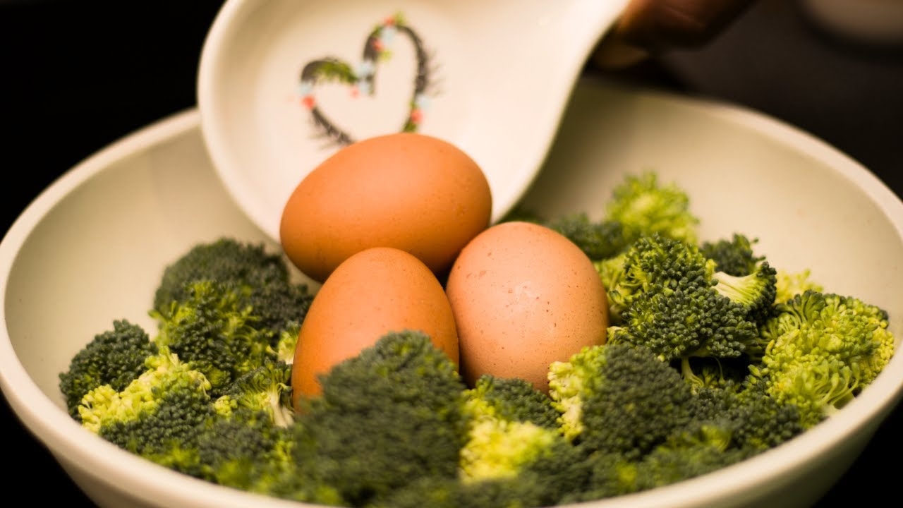 10 mins breakfast broccoli recipe that I cook every week, So delicious ...