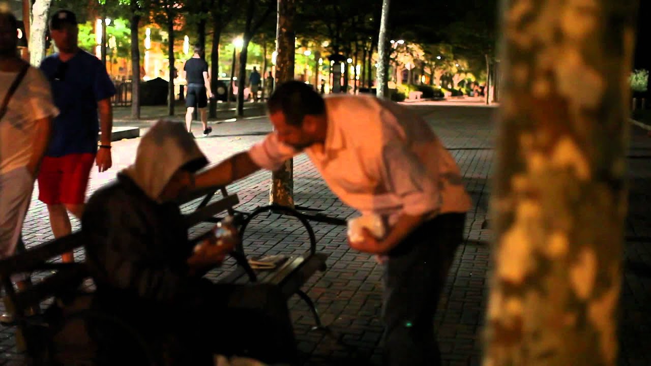 Helping Hands Feeding the Homeless - YouTube