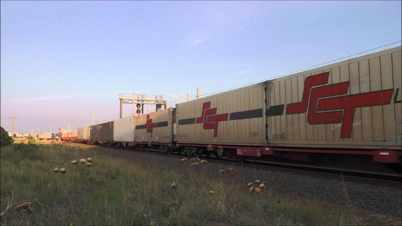 SCT Freight Departing Laverton - YouTube